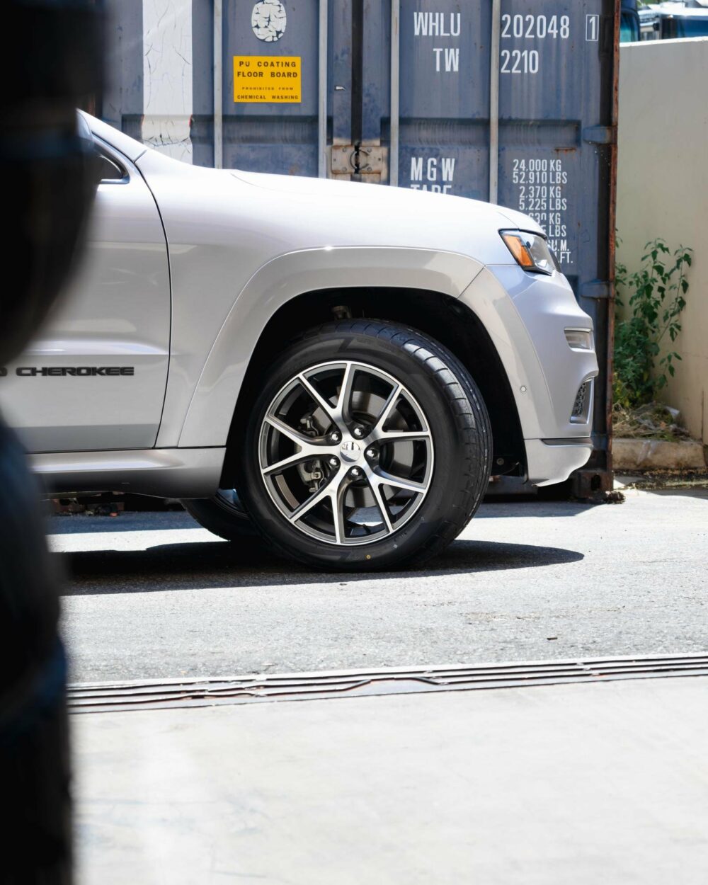 FR 75 – JEEP TRACKHAWK REPLICA WHEELS – CHROME - Factory Reproductions